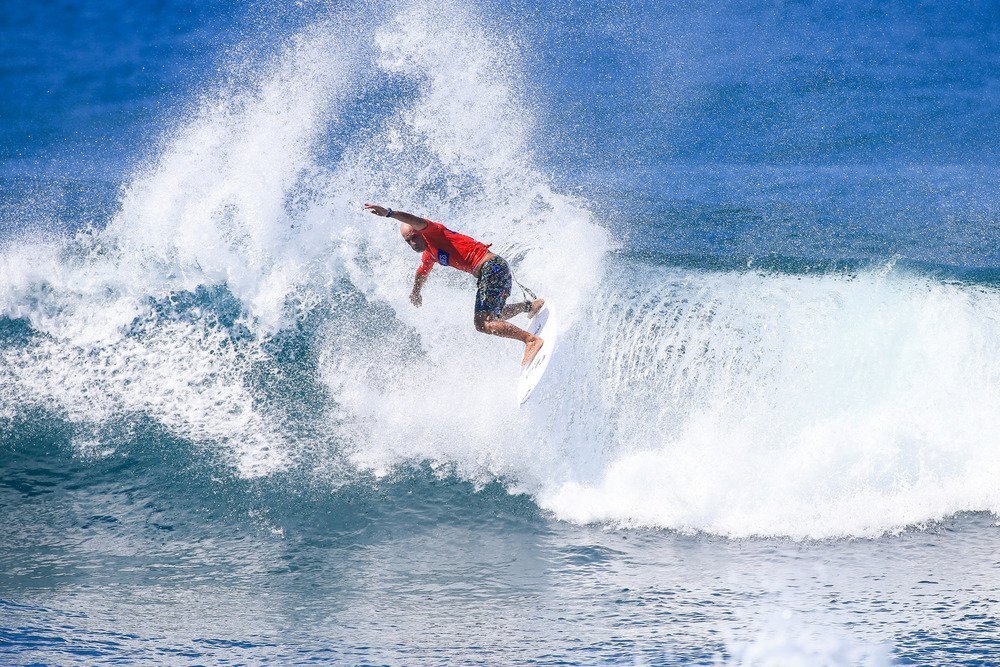 LEGENDARY FEMALE SURFERS MAKE HISTORIC DEBUT | Surf News Network