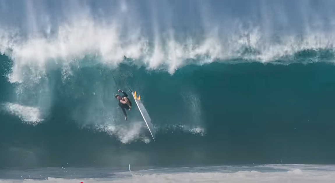 BATTLING PRO SURFERS AT CROWDED PIPELINE | Surf News Network