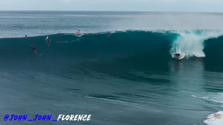 BIGGEST CROWD AT PIPELINE IVE EVER SEEN (SKETCHY) | Surf News Network